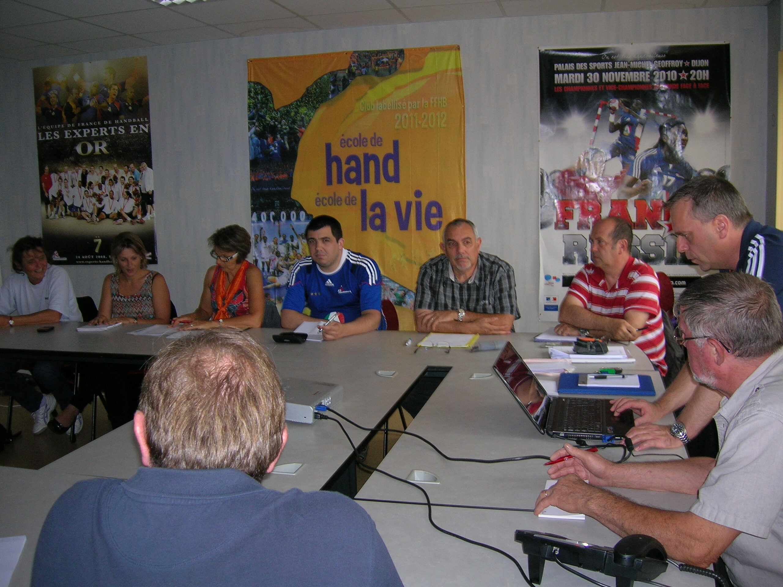 Formation des officiels de table de marque, la suite ... - FFHandball