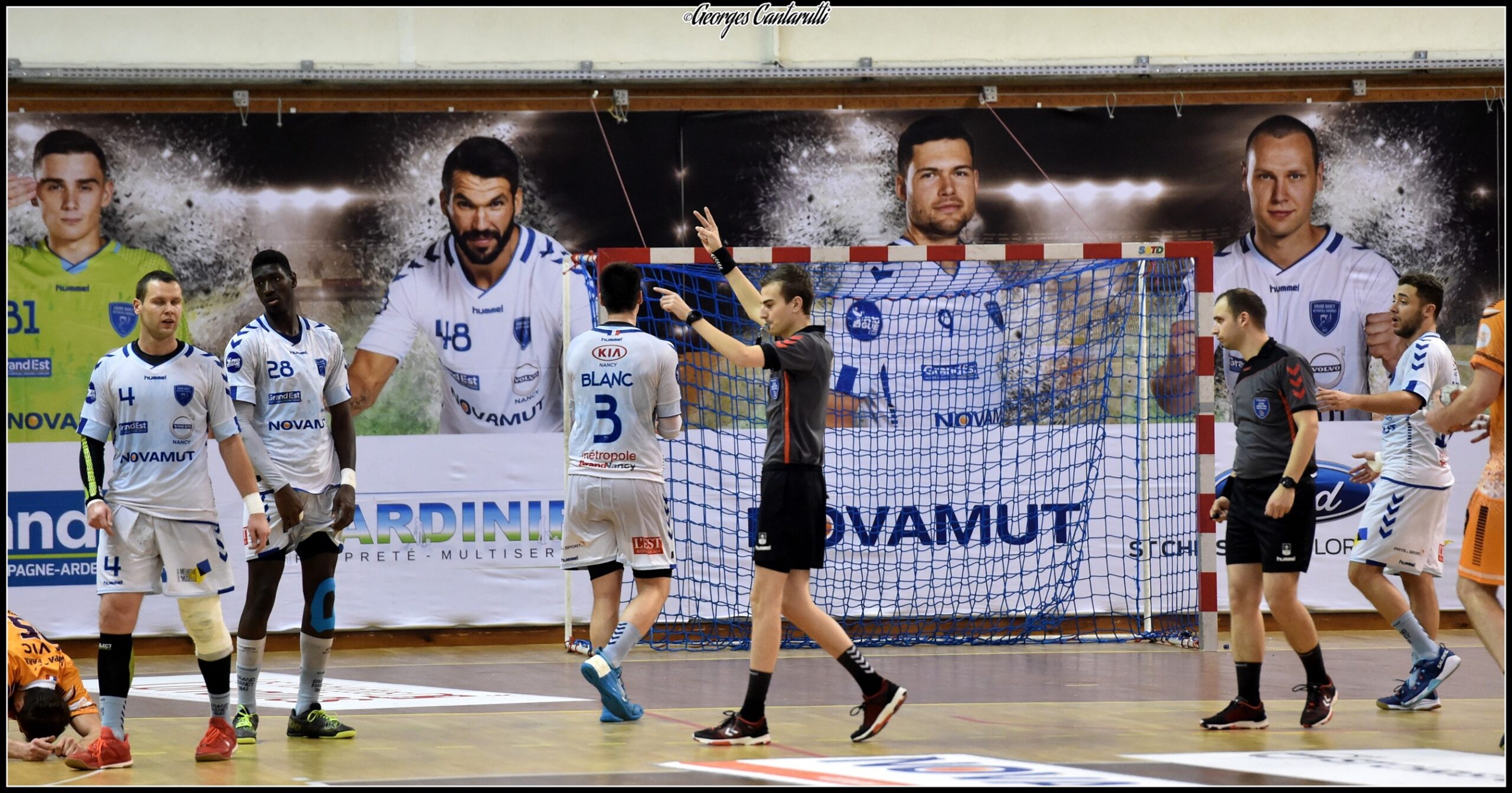 #Arbitrage - Une réussite à faire couper le sifflet - FFHandball