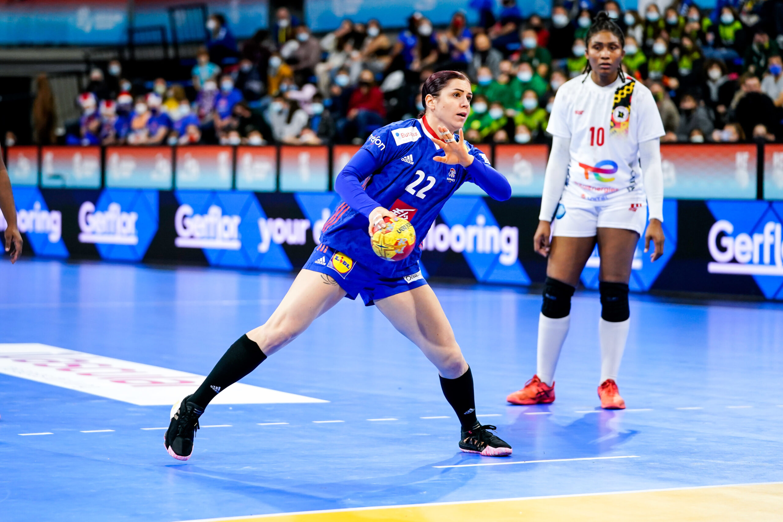 #EdFF - Mondial IHF 2021 - Tamara Horacek, la polyvalente - FFHandball