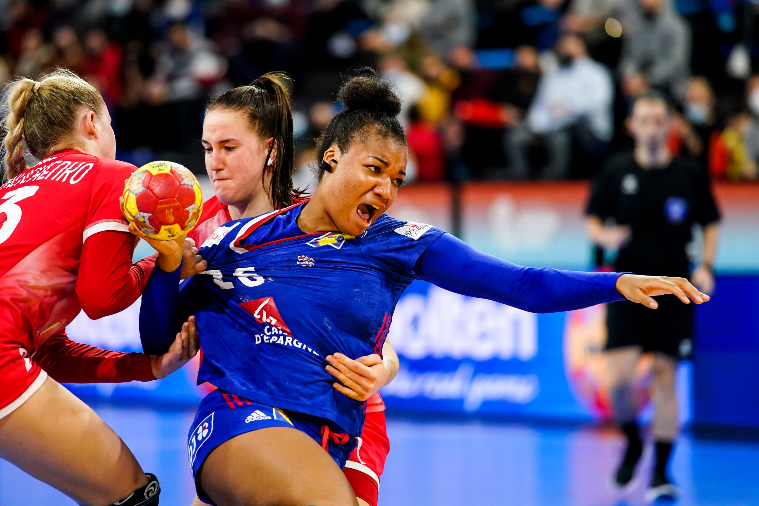 #EdF - En équipe de France, au pivot, c'est roulez jeunesse ! - FFHandball