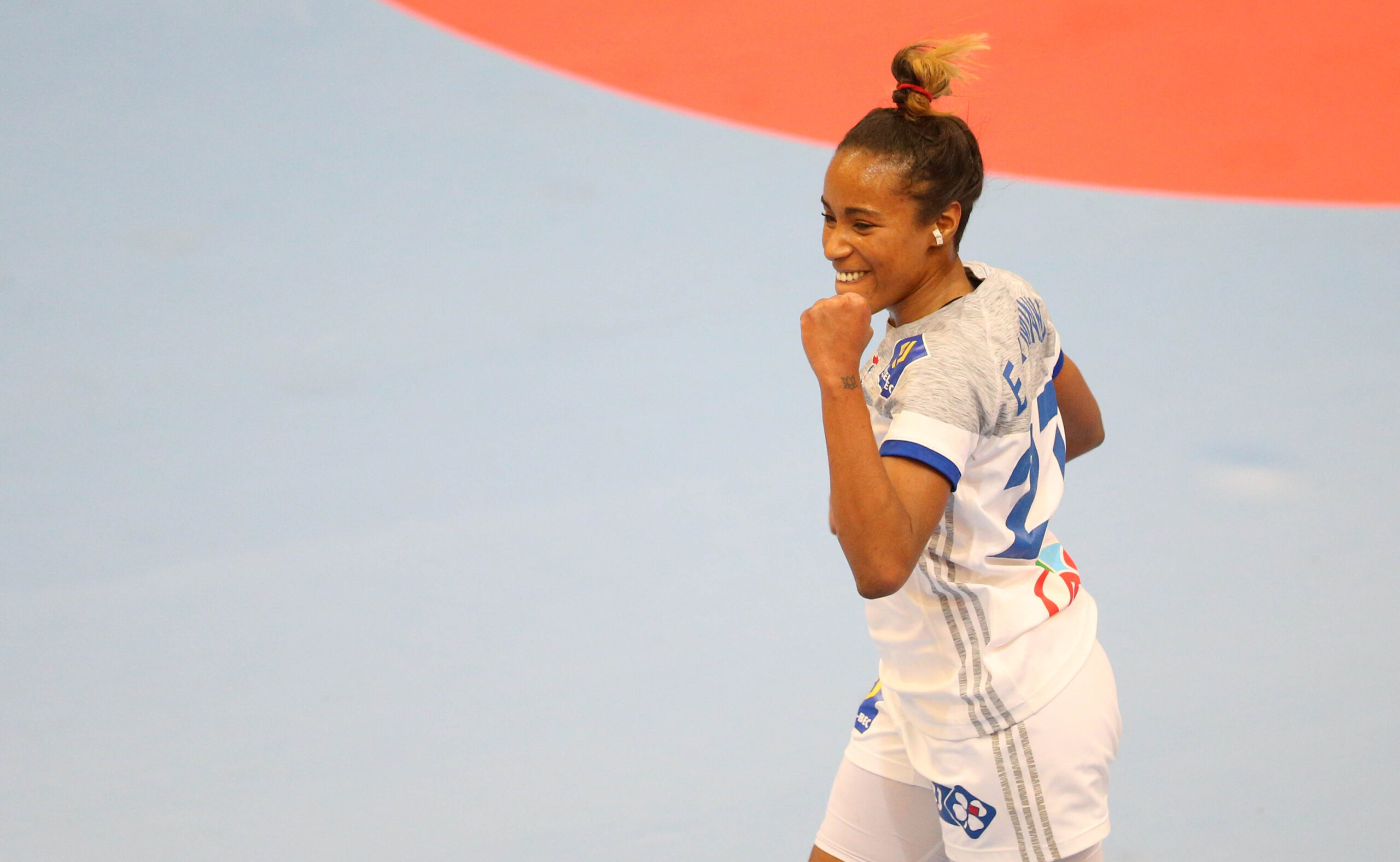 Estelle prend les intervalles - FFHandball