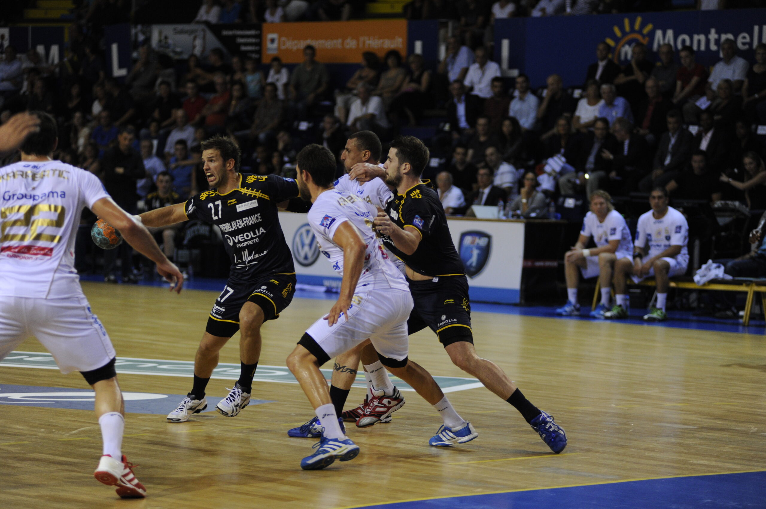 Attaque d'une défense 3-3 - FFHandball