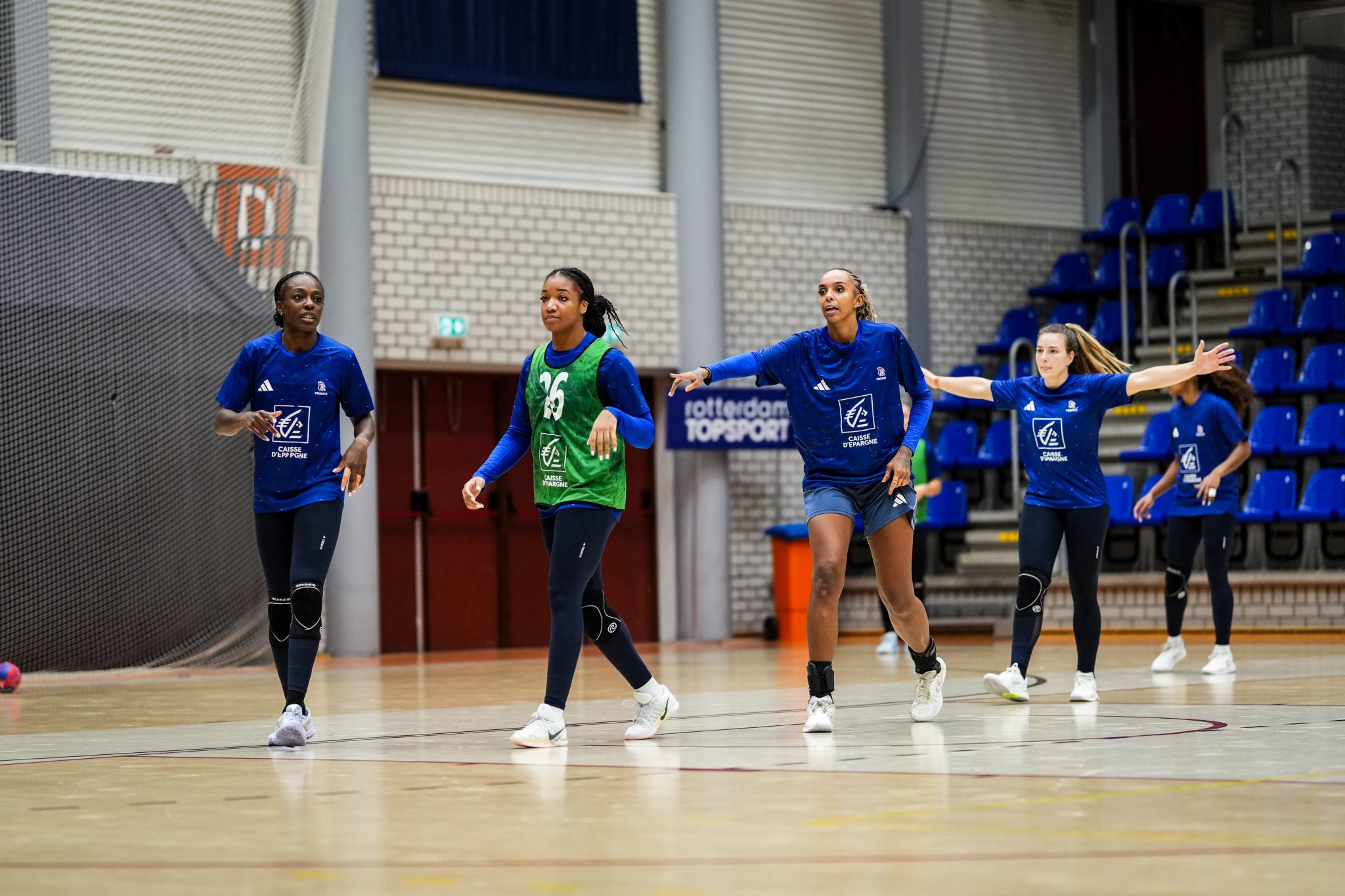 EdFF - MONDIAL IHF 2025 - LILOU PINTAT REJOINT LE GROUPE - PRÉSENTATION ...